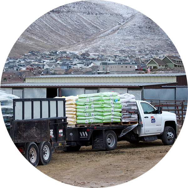 Feeding Furriends Animal Food Drive | IFA Country Stores